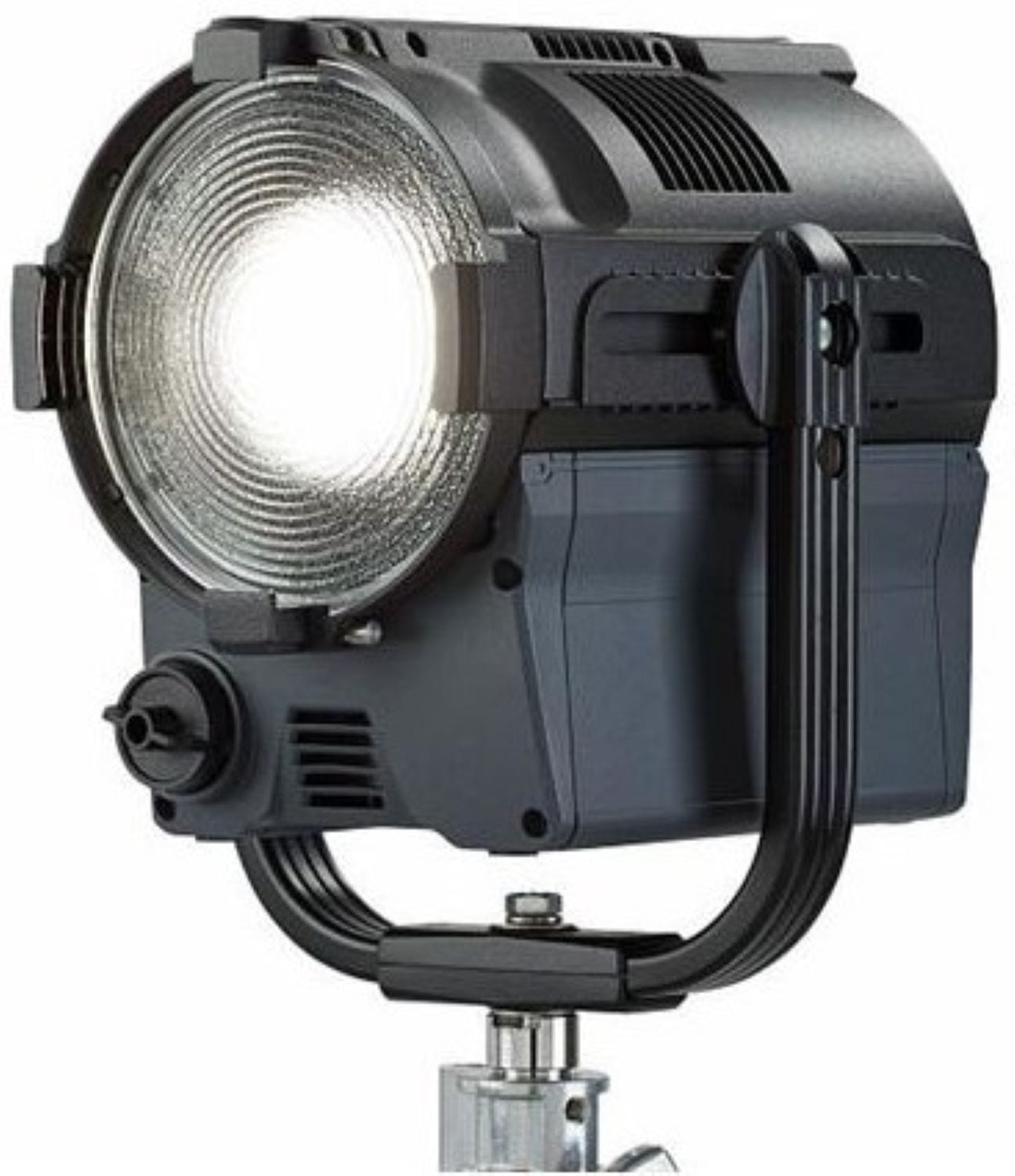 ETC fos/4 Daylight HDR, ETL 7-Inch Fresnel | Solotech