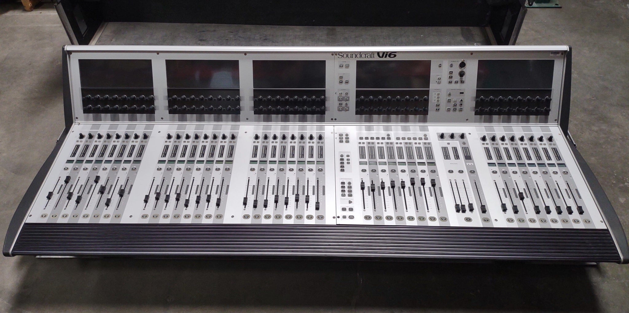 Soundcraft Vi6 Digital Mixing Console w/ Local Rack and 64x32 Stage Box ...