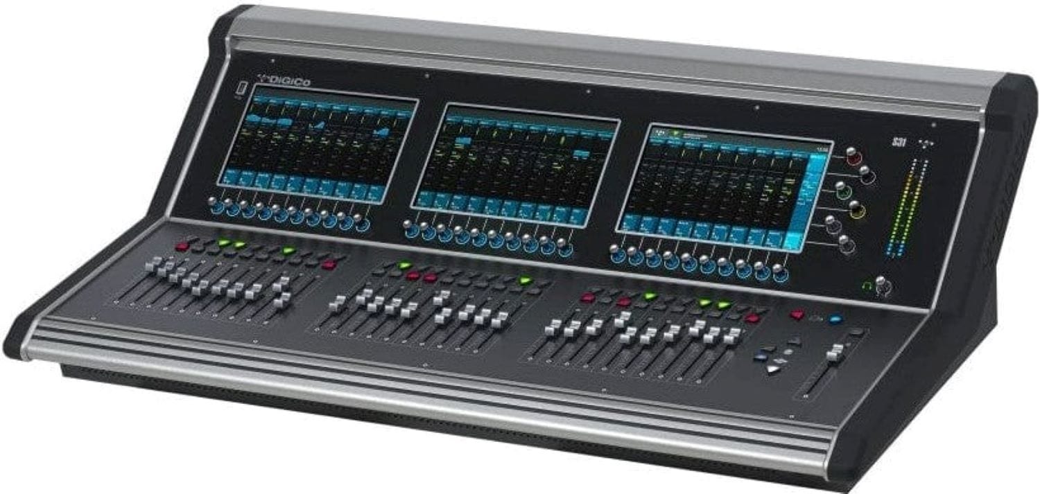 Digital Mixers at Solotech