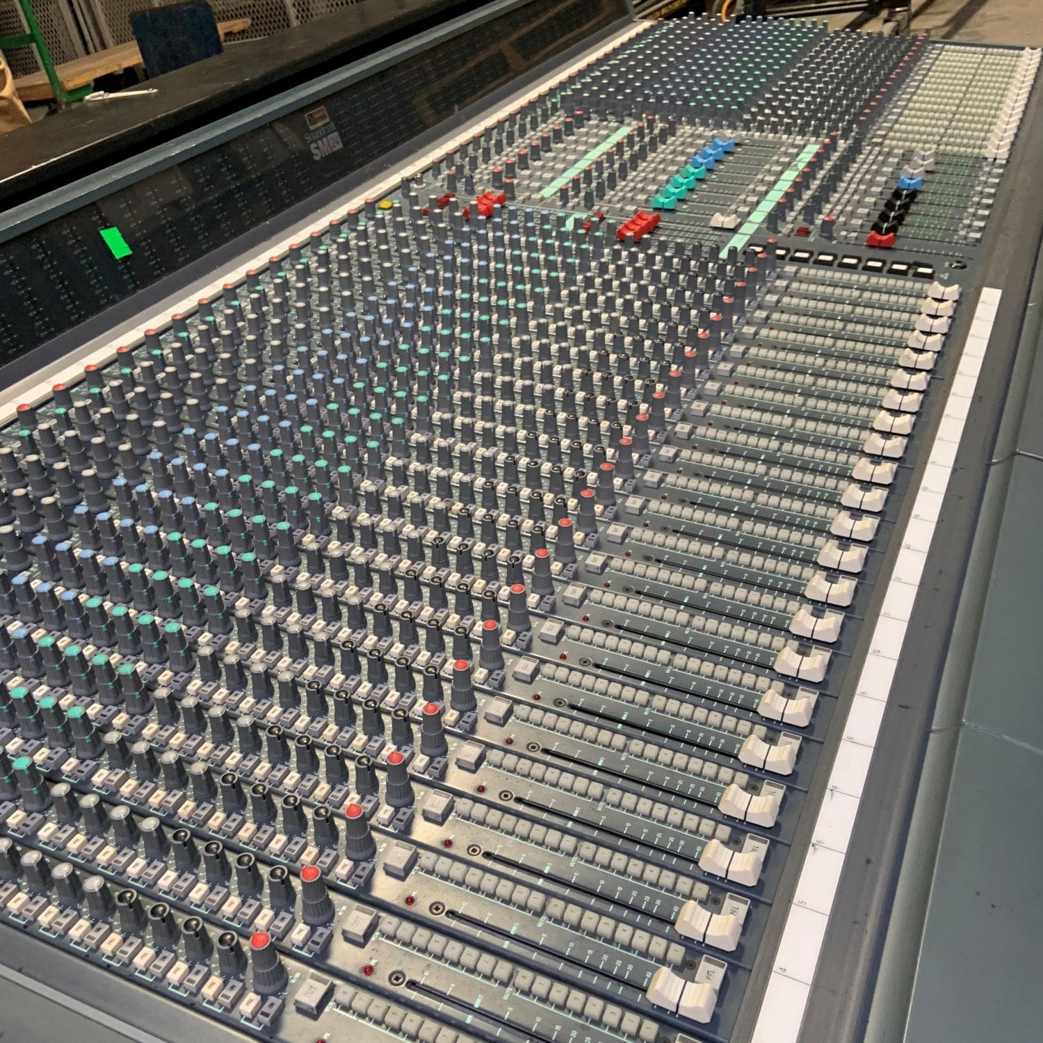 Soundcraft SM 24 40-Channel Audio Console