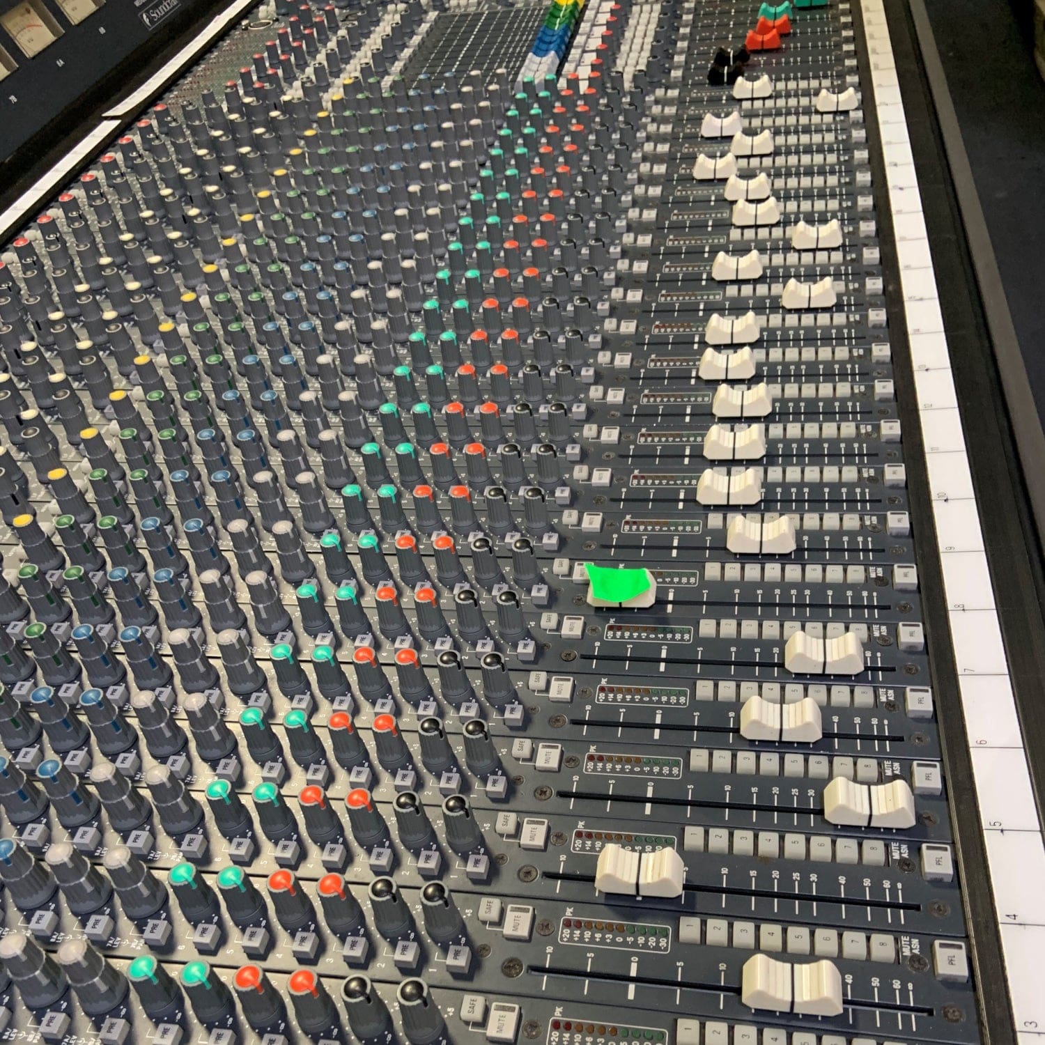 Soundcraft SM 24 40-Channel Audio Console